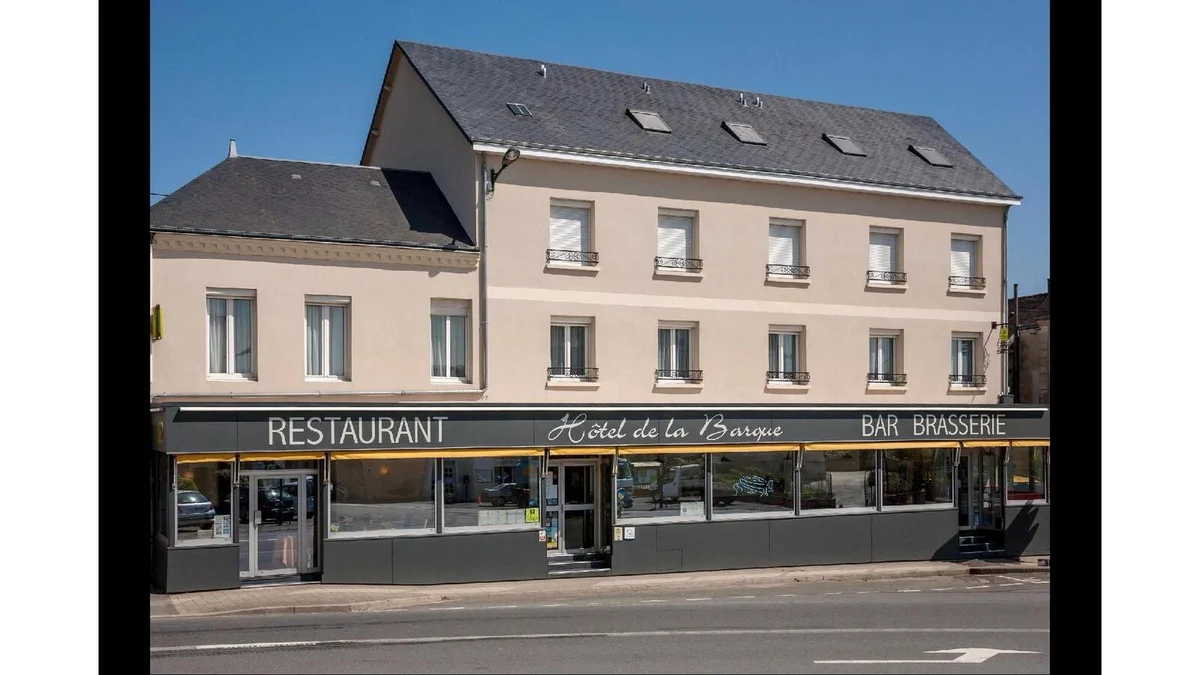 Logis Hôtel de la Barque | Beaumont-sur-Sarthe, Pays-de-la-Loire ...
