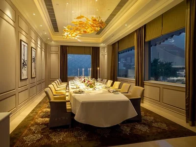 彩福皇宴 (iSQUARE 國際廣場店)預約 | 尖沙咀, 九龍 | 中式料理 | AutoReserve