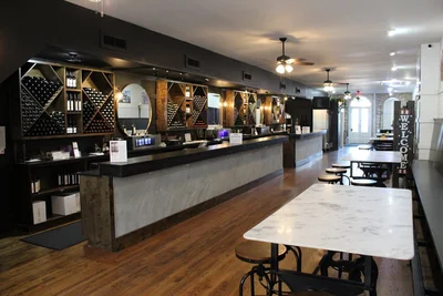 Monument Cafe Reservation | Georgetown, Texas | American | AutoReserve