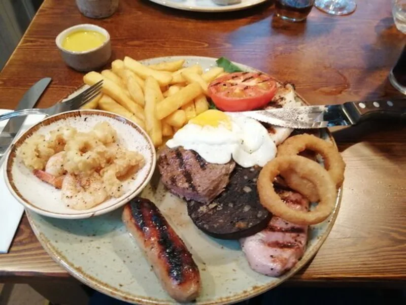 The Riverside Inn Reservation | Cound, England | Bar | AutoReserve