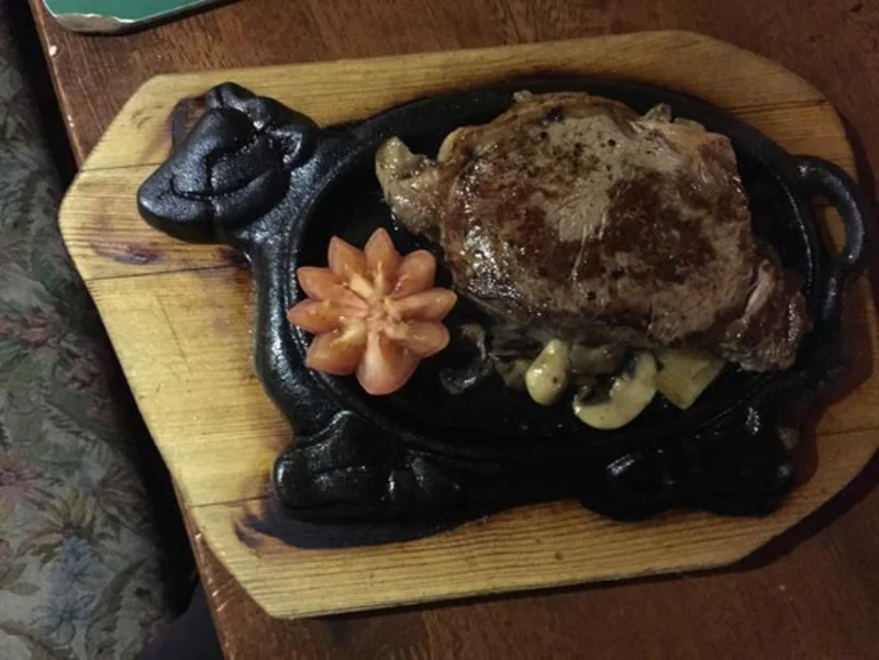 The Red Lion Inn Reservation | Culross, Scotland | Bar | AutoReserve