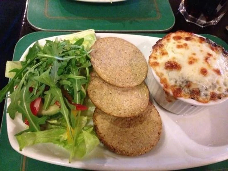 The Red Lion Inn Reservation | Culross, Scotland | Bar | AutoReserve