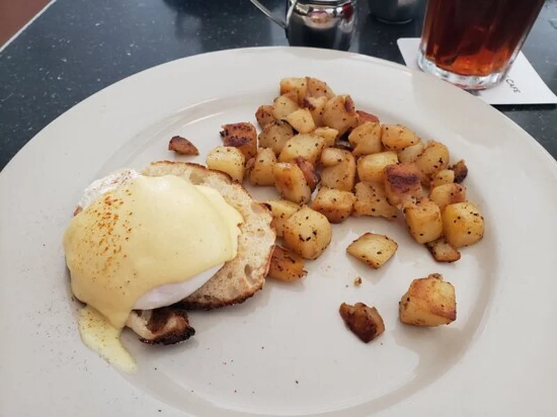 Monument Cafe Reservation | Georgetown, Texas | American | AutoReserve