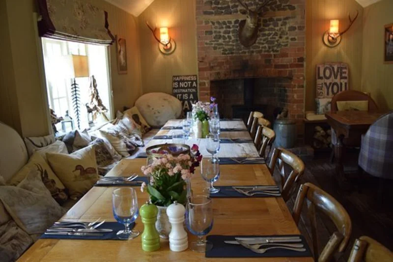 The Deers Hut Reservation | Liphook, England | Bar | AutoReserve