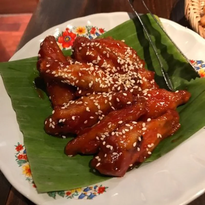 Sri Trat Restaurant & Bar Reservation | Watthana, Bangkok | Thai ...