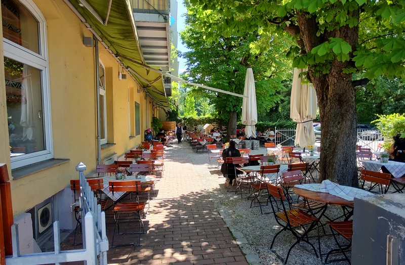 Tassilogarten | Munchen, Bavaria | AutoReserve